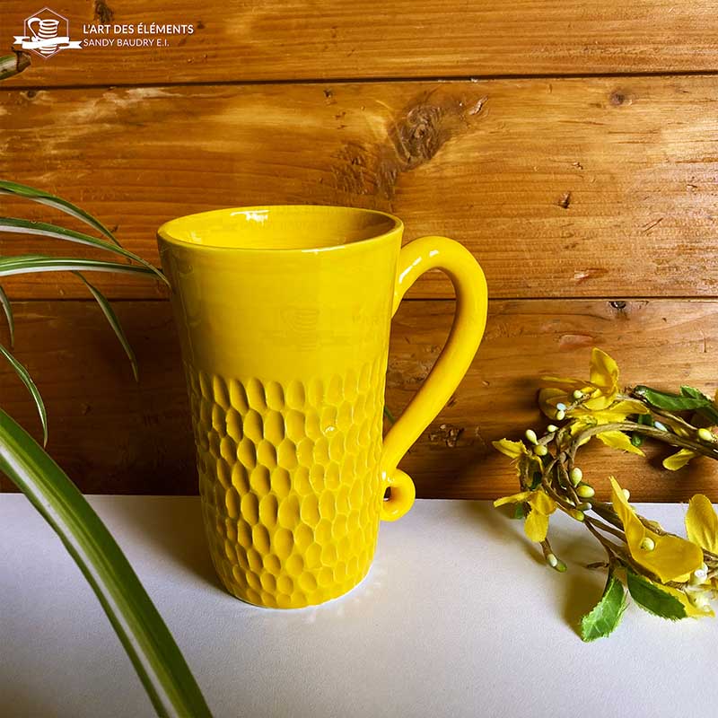 Grande Tasse Alvéole – L Art des Éléments – SANDY BAUDRY E.I.